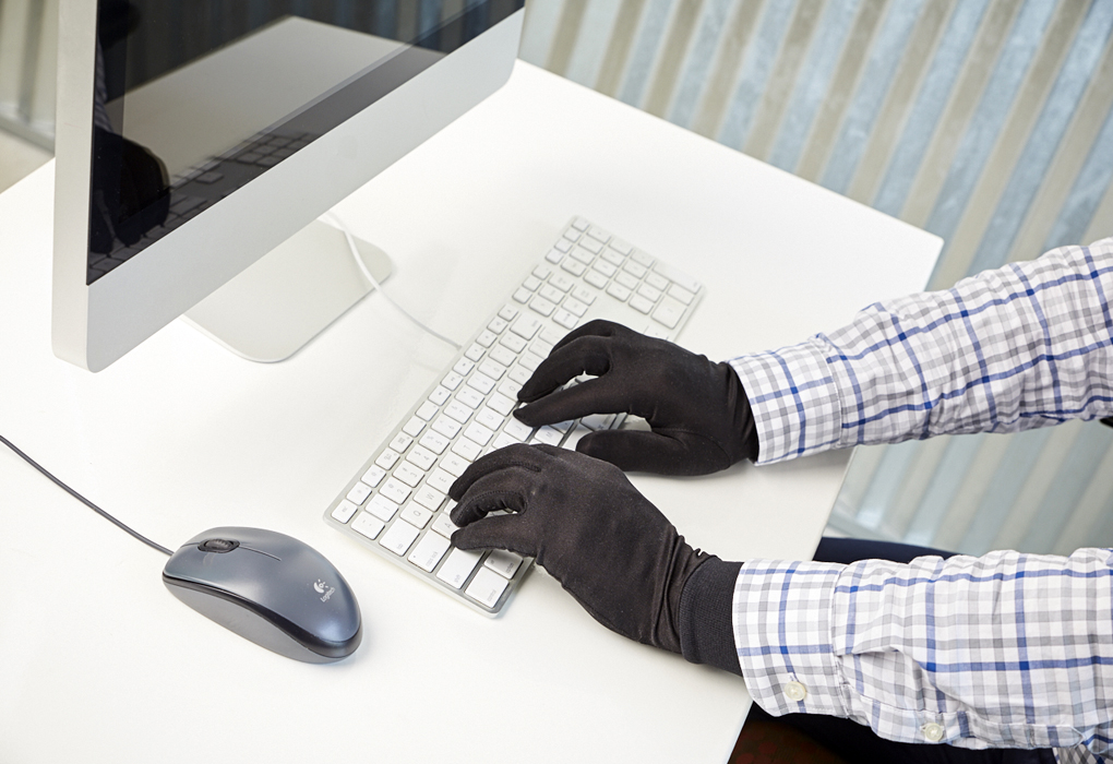 The Writer’s Glove: Keep Your Entire Hand Warm While Typing at a ...