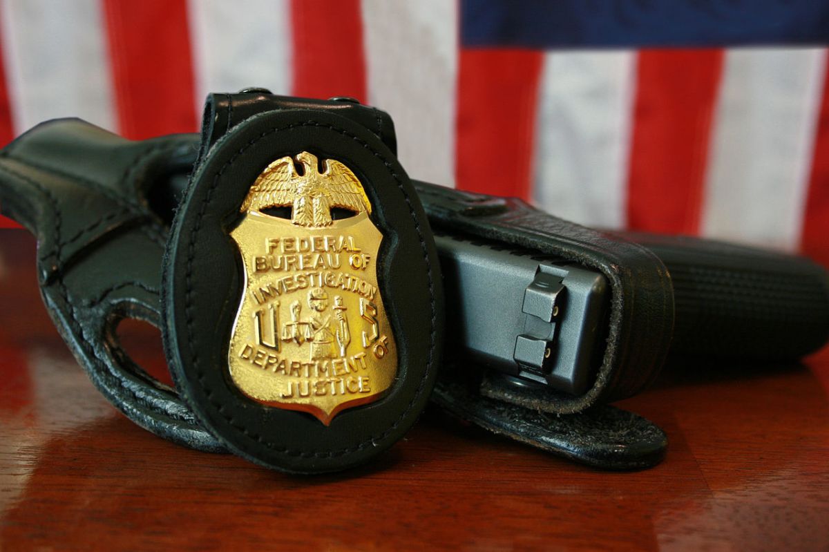 Heads Up: Your FBI Characters Will Now Carry Different Pistols | The ...